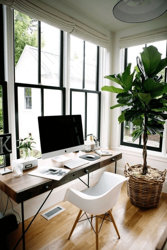 How to Choose Placing Desk Against The Wall or Facing Window - Useful ... How to Choose Placing Desk Against The Wall or Facing Window - Useful ...